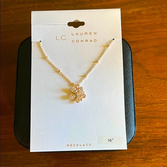LC Lauren Conrad | Jewelry | Nwt Lc Lauren Conrad Gold Flower Necklace ...